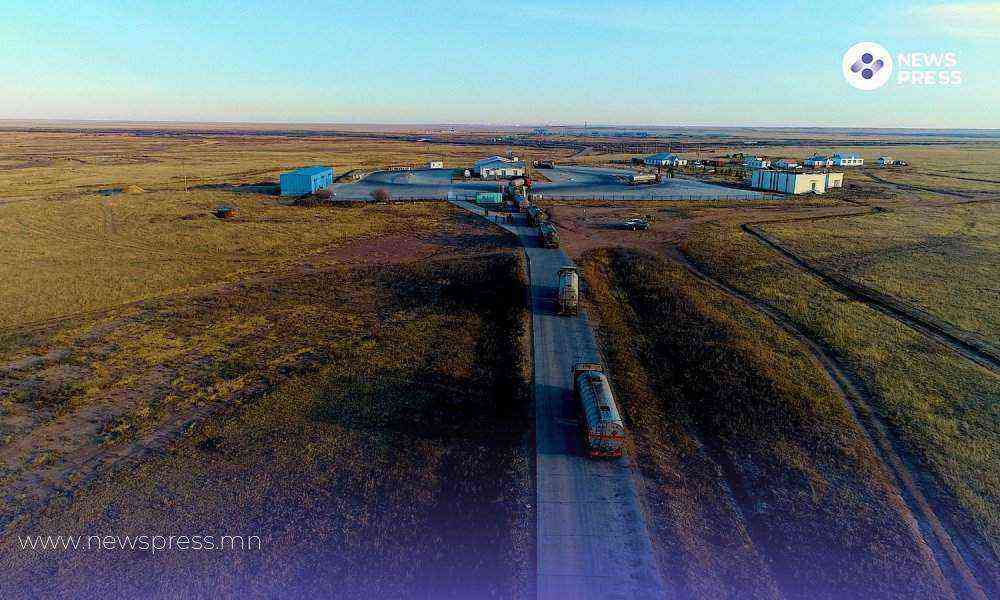 “Петрочайна Дачин тамсаг” компанийн Монгол ажилтан ажлын байран дээрээ