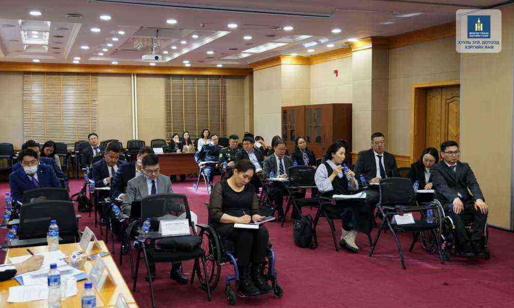 Хөгжлийн бэрхшээлтэй хүний эрхийг хангах дэд зөвлөл хуралдлаа