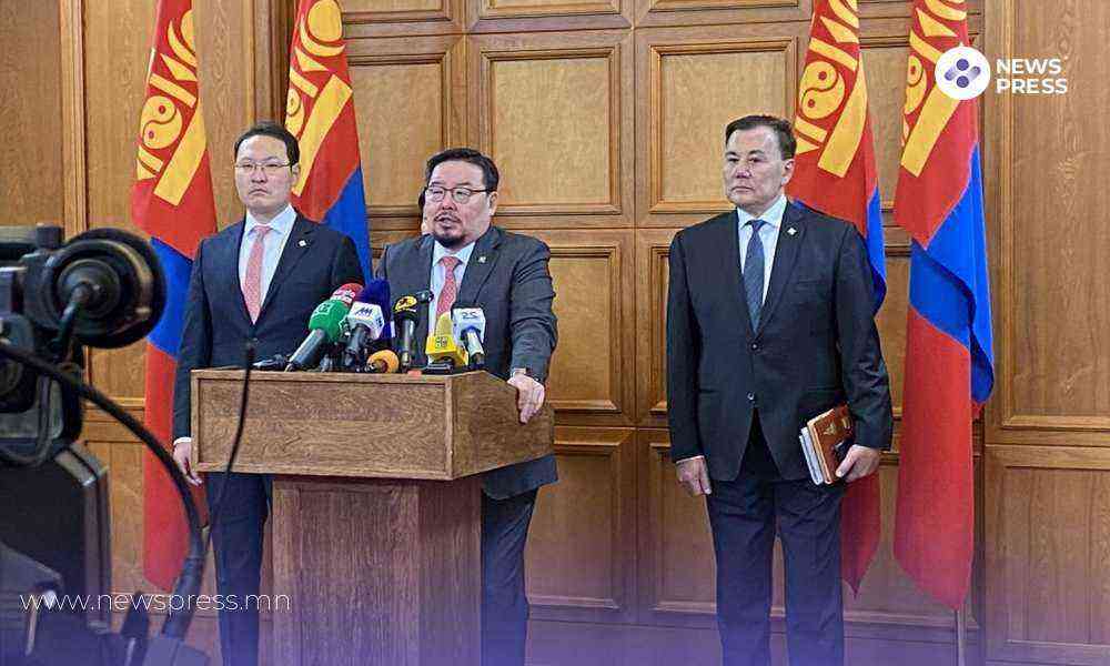 Г Занданшатар Гадаадын иргэнд 100 жилээр газар эзэмшүүлэх заалтыг хүчингүй болгох хуулийн