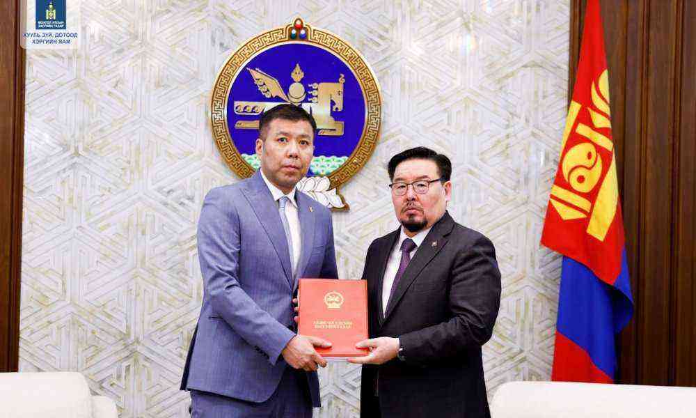 Худалдаа аж үйлдвэрийн танхимын тухай хуулийн шинэчилсэн найруулгын төслийг өргөн мэдүүлэв